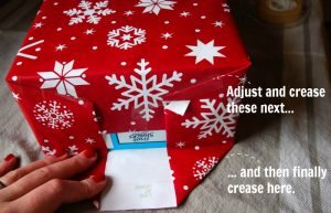 How to Wrap Christmas Presents Perfectly - The Creek Line House