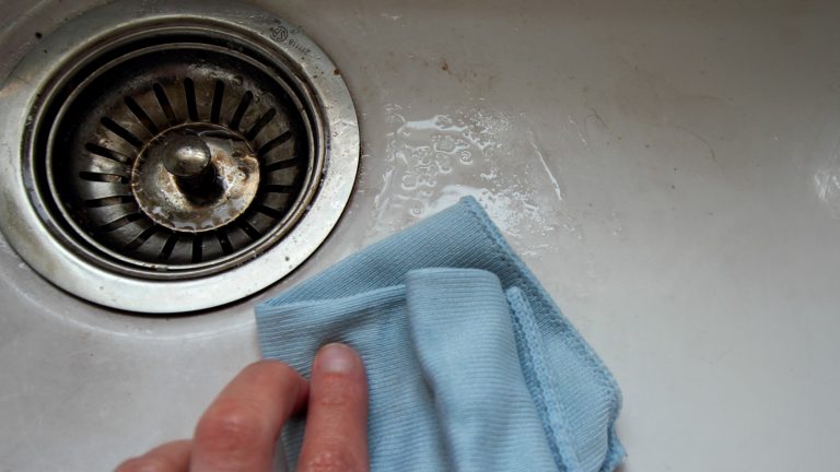 How to Clean a White Porcelain Sink - The Creek Line House