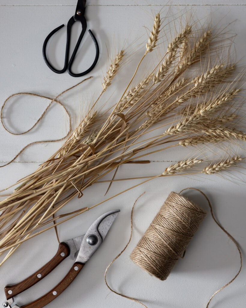 DIY Classic Wheat Sheaf Decor for Fall - The Creek Line House
