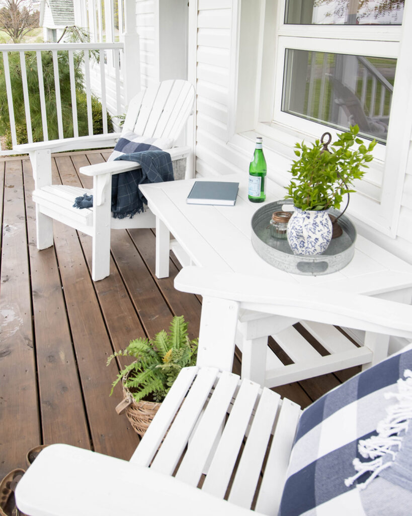 How to Style an Outdoor Coffee Table - The Creek Line House