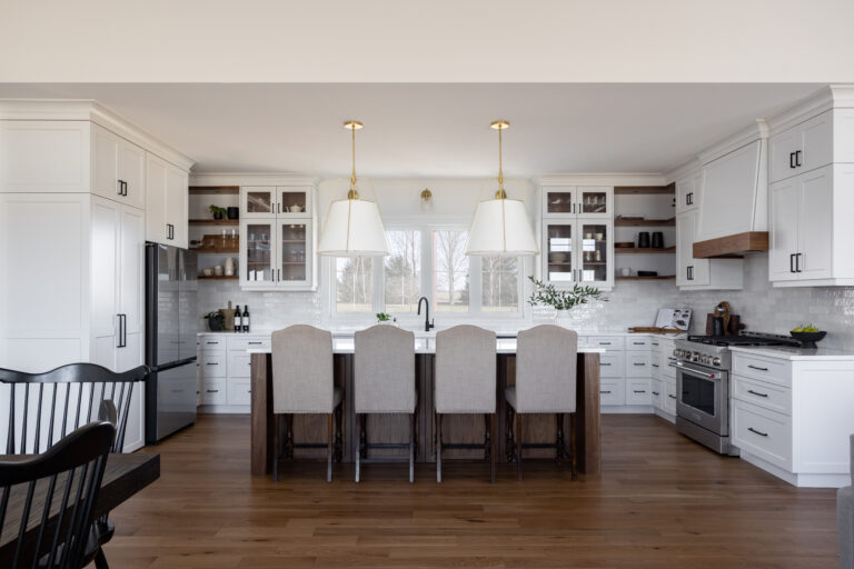 Farmhouse Kitchen Ideas That Won't Make You Look Outdated - The Creek ...