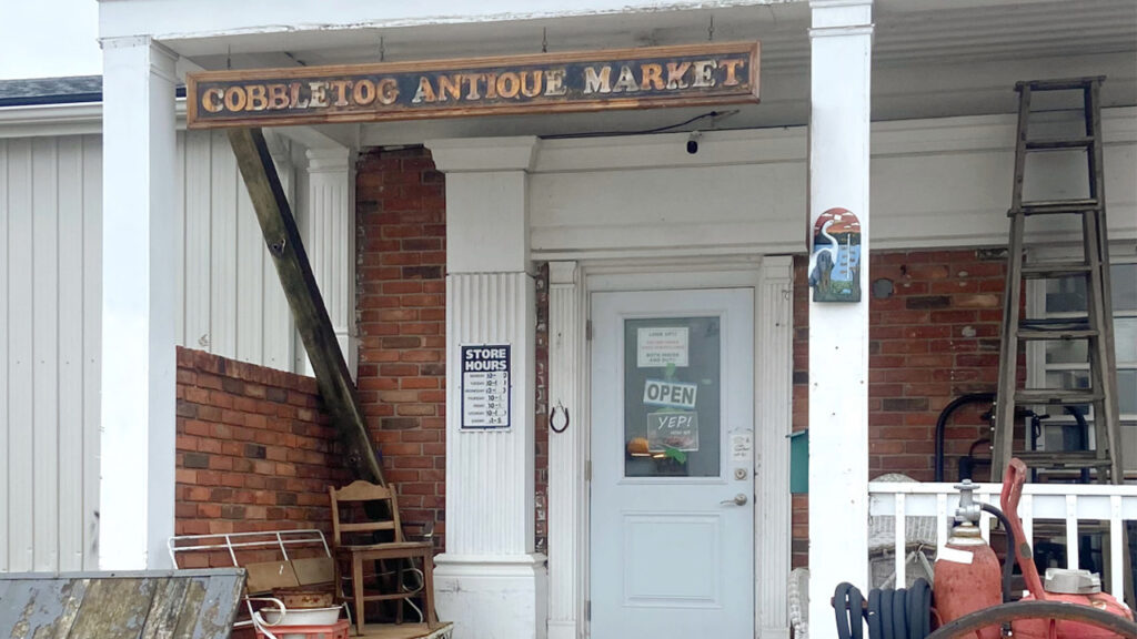 12 Consignment Store Home Decor Tricks to Help You Find Exactly What ...